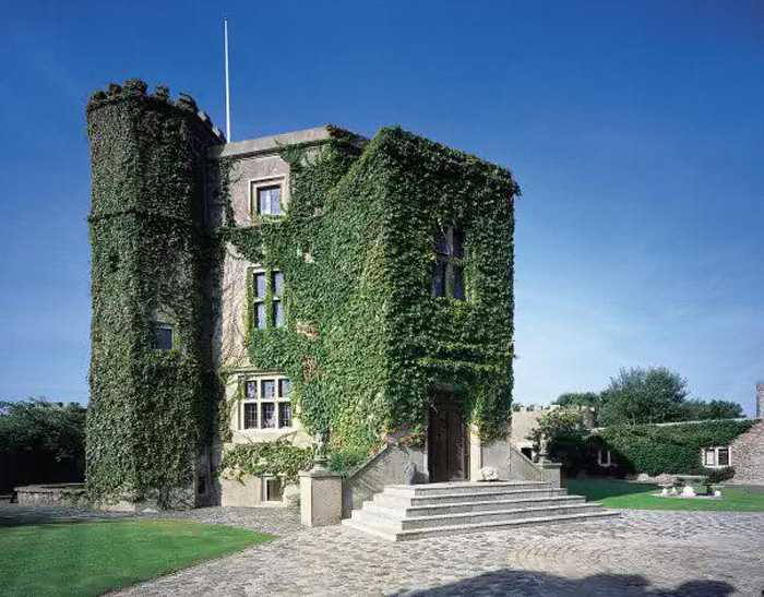 Walton Castle | All-inclusive wedding venue in Clevedon