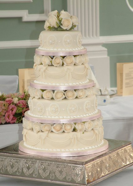 Regency Cakes - Wedding Cakes Newmarket